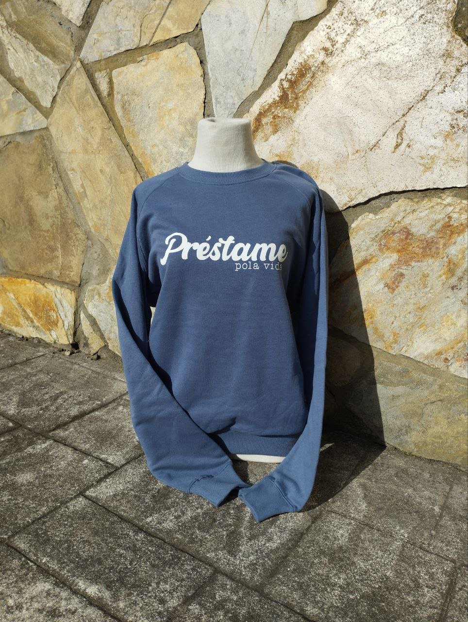 Sudadera adulto "Préstame pola vida" color azul - TiendAvilés